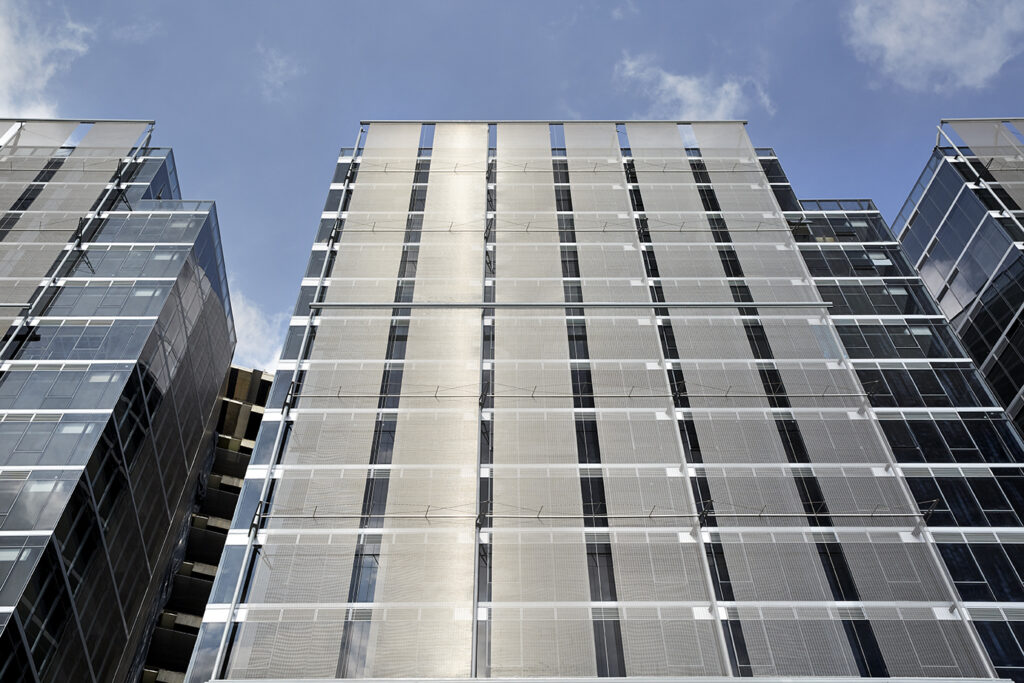 EDIFICIO ELEMENTO • Hunter Douglas Architectural