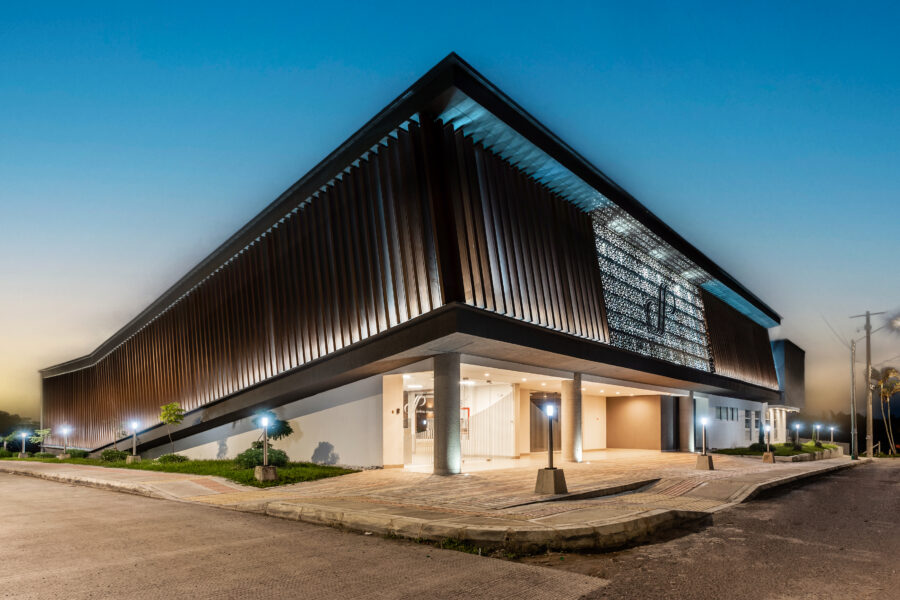 Proyecto Jardines de Paz Popayán • Hunter Douglas